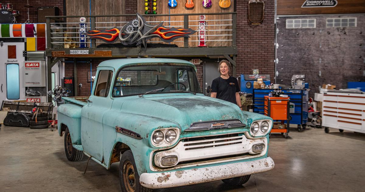 Stacey David's Old Truck, Old Frame, New Game.